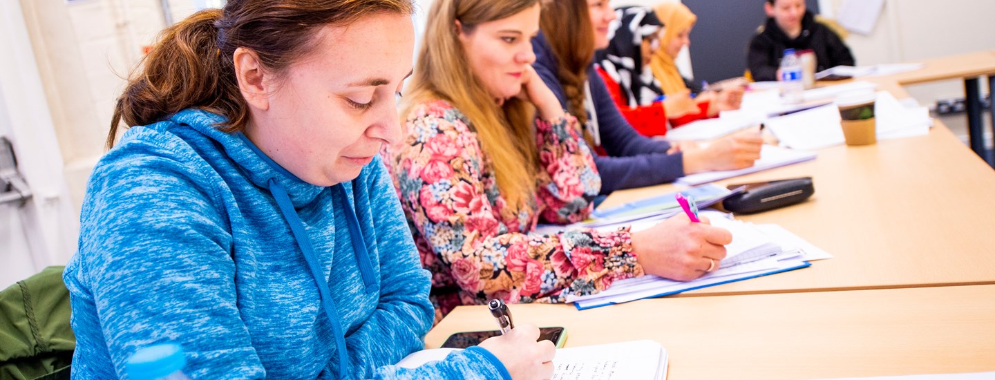 Leicester Adult Learning - ESOL Leicester Adult Learning - ESOL